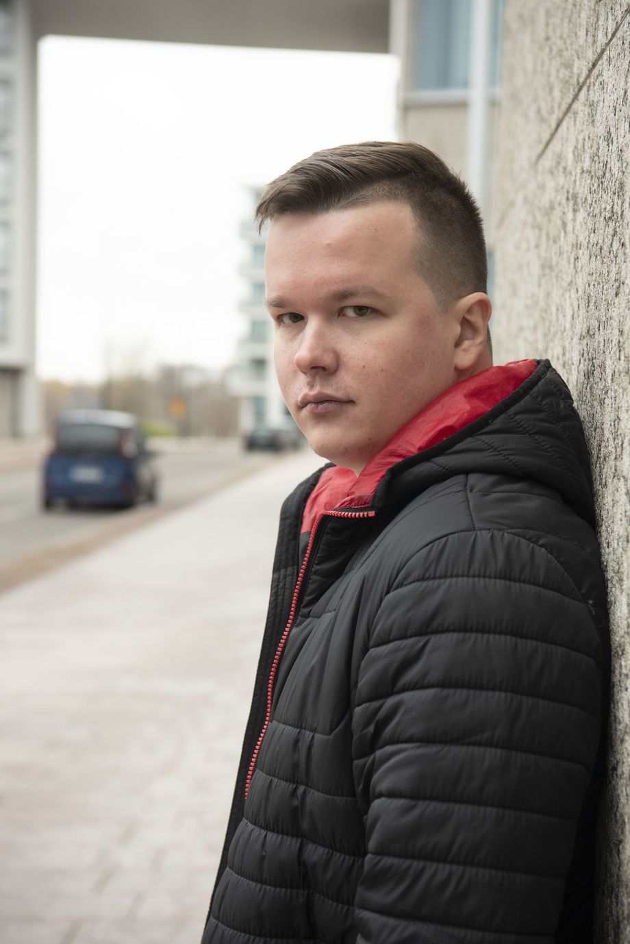 Dokumentaristi Sami Kieksi kysyi suomalaisilta syrjään jääneiltä nuorilta yksinkertaisen kysymyksen