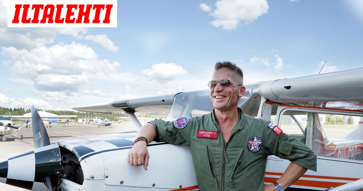 Näyttelijä Sami Saikkonen lentää 83-vuotiasta museokonetta