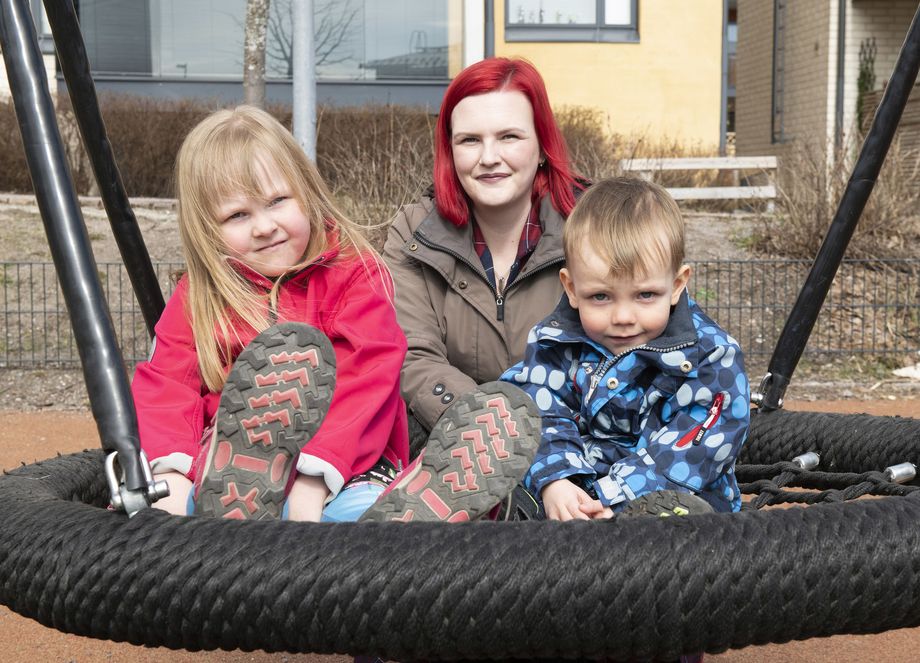 Päiväkotien ja koulujen lakko haastaa lukuisia lapsiperheitä