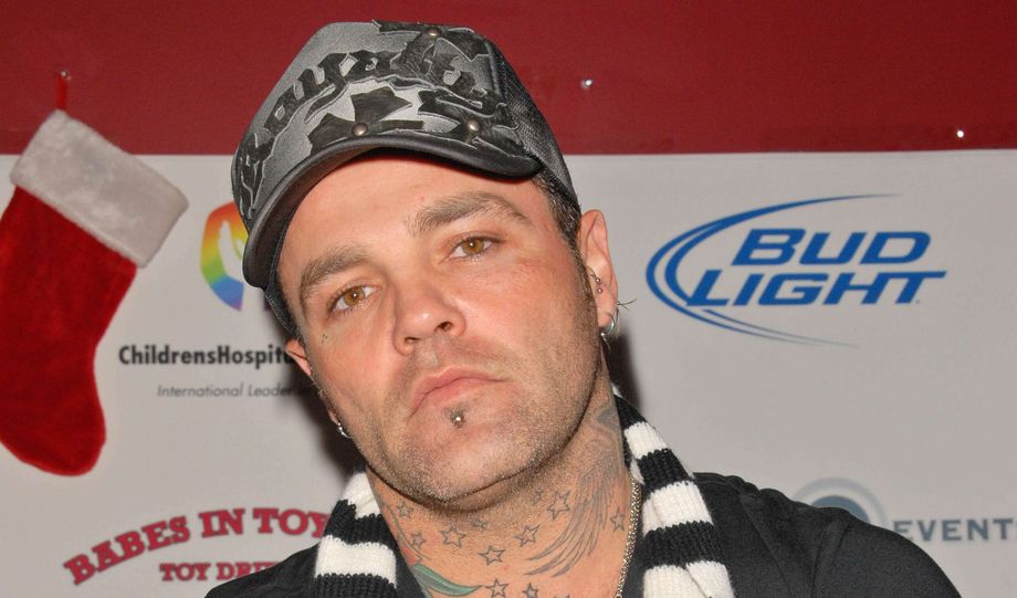 Crazy Townin Seth Binzer on kuollut 49-vuotiaana