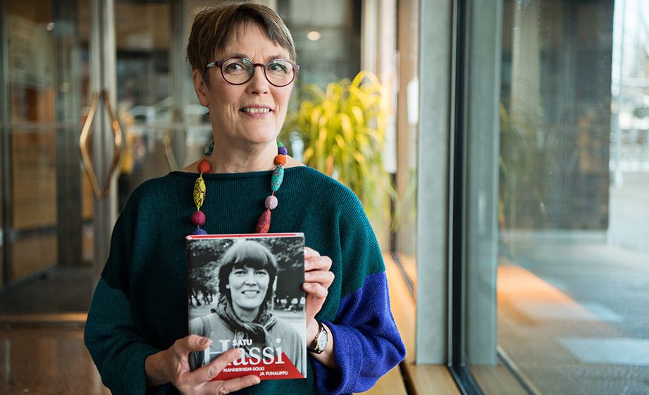 11-vuotiaana raiskatuksi joutunut Satu Hassi sai yllättävän viestin ...