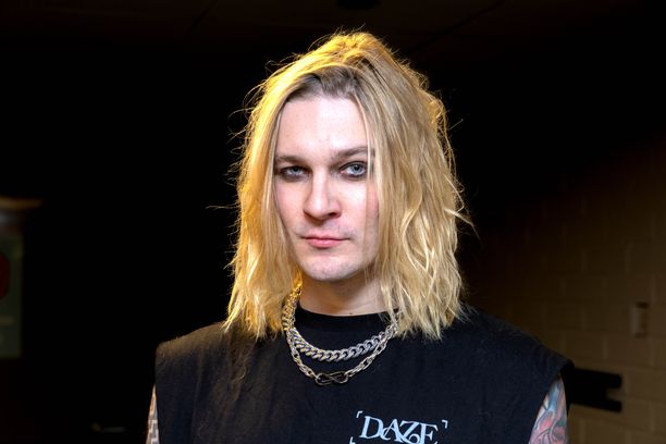 Blind Channelin Joel Hokka jakoi nostalgisia nuoruuskuvia