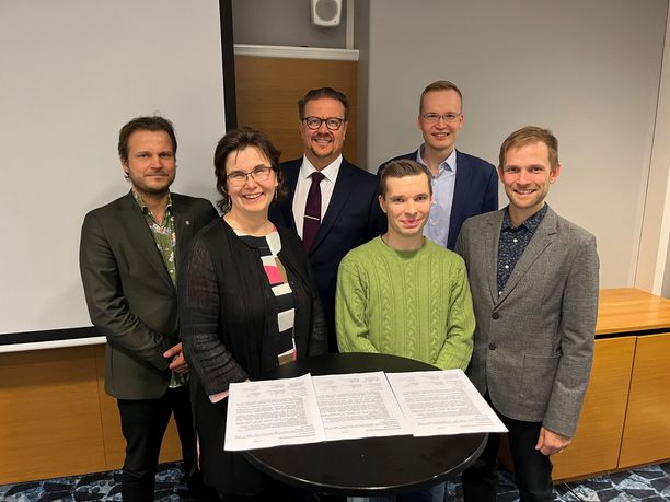 Keskusta, KD ja Korjausliike tekniseen vaaliliittoon Helsingissä