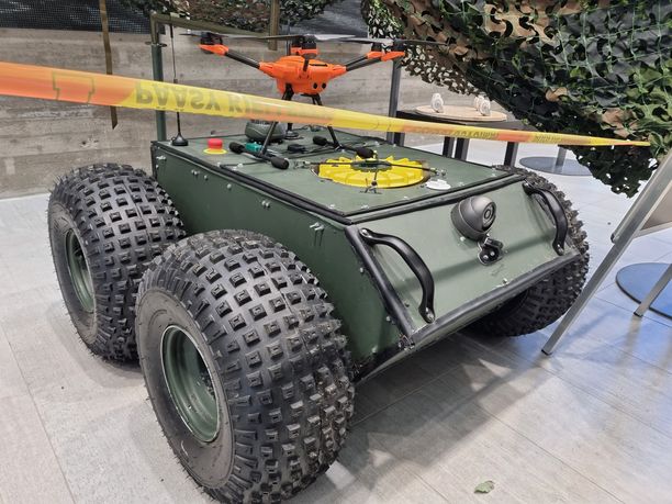 Ratkaiseeko suomalainen Laykka-robotti tulevaisuuden taisteluita?