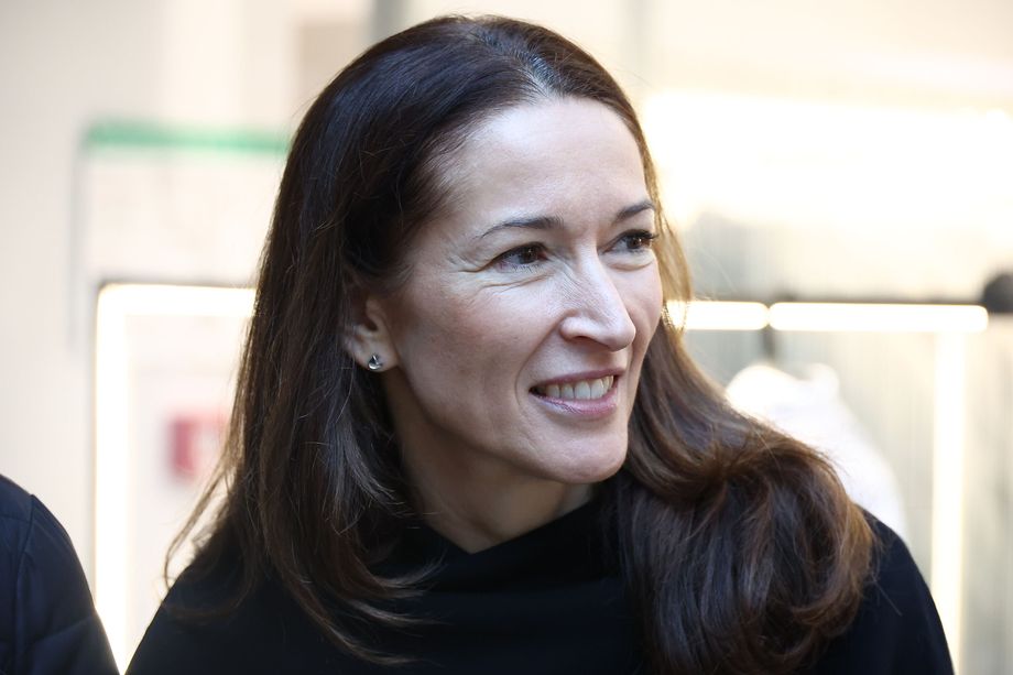 Voiko Suzanne Innes-Stubb nyt jatkaa kovapalkkaisessa työssään? Näin ...