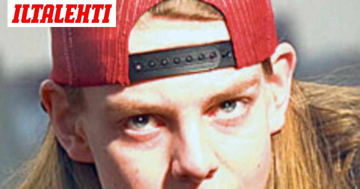 Ari Koivunen Amoralin laulajaksi