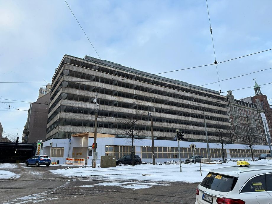 Yksi Helsingin kuuluisimmista paikoista on nyt veret seisauttava näky ...