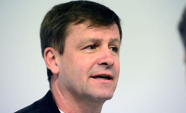 Näin legendaarinen Jokeri-Otto kommentoi KHL-keikkaa