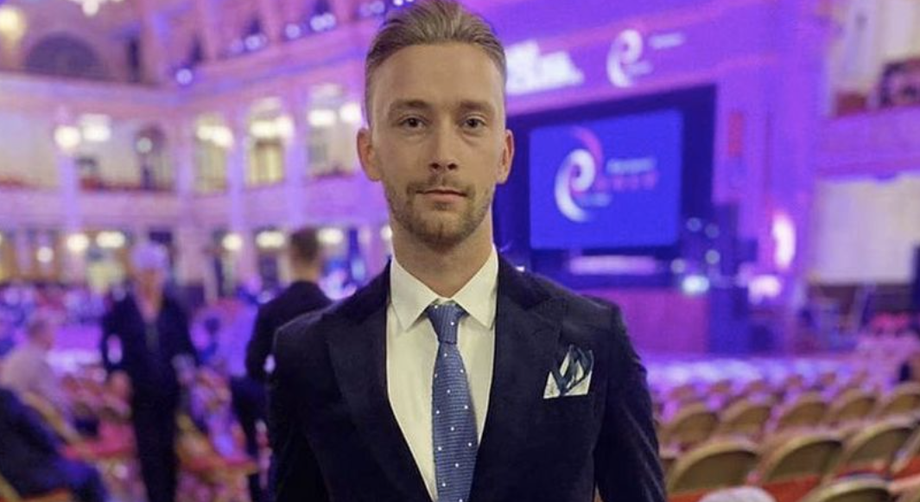 Salkkareista tutulle Emil Hallbergille ilmestyi yhtäkkiä hiukset