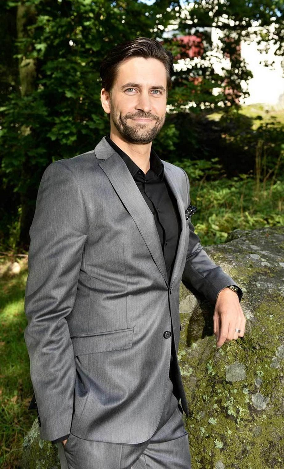 Näyttelijä Ilkka Villi paljastaa: "Tällaisiin romanttisiin eleisiin ...