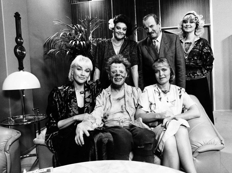 Uuno Turhapuro -elokuvien tähti Elli Castrén tänään 80 vuotta – Tapasi ...