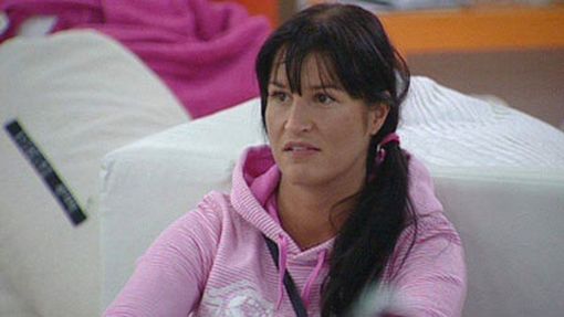 BB-Minna kahden miehen loukussa