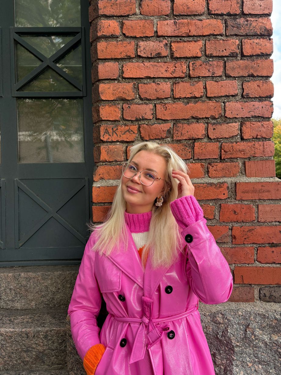 Muotivaikuttaja Julia, 27, teki huiman muutoksen talouteensa – ”En ...