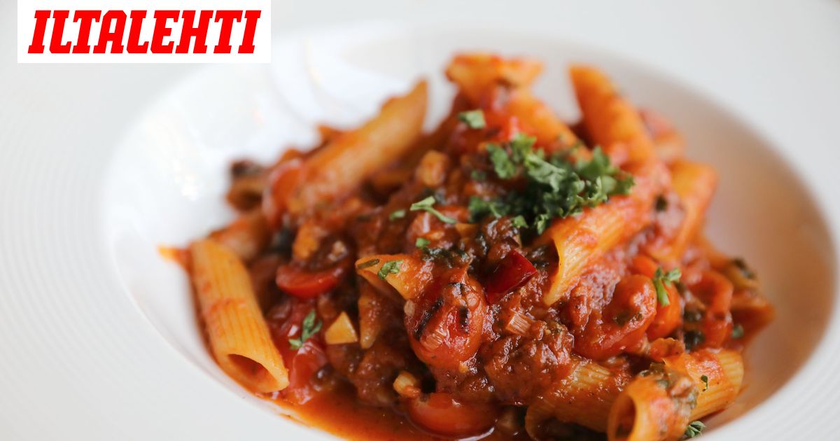 Helppo pasta, jonka ainekset kannattaa pitää aina kaapissa