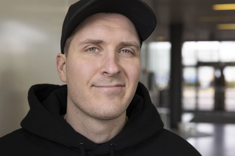 Tunnistaisitko? Tältä Putous-tähti ja juontaja Köpi Kallio näytti lapsena