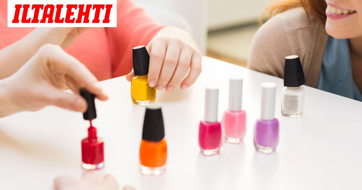 Hilpeä manikyyri-idea polttareihin? Tissikynnet ihastuttavat