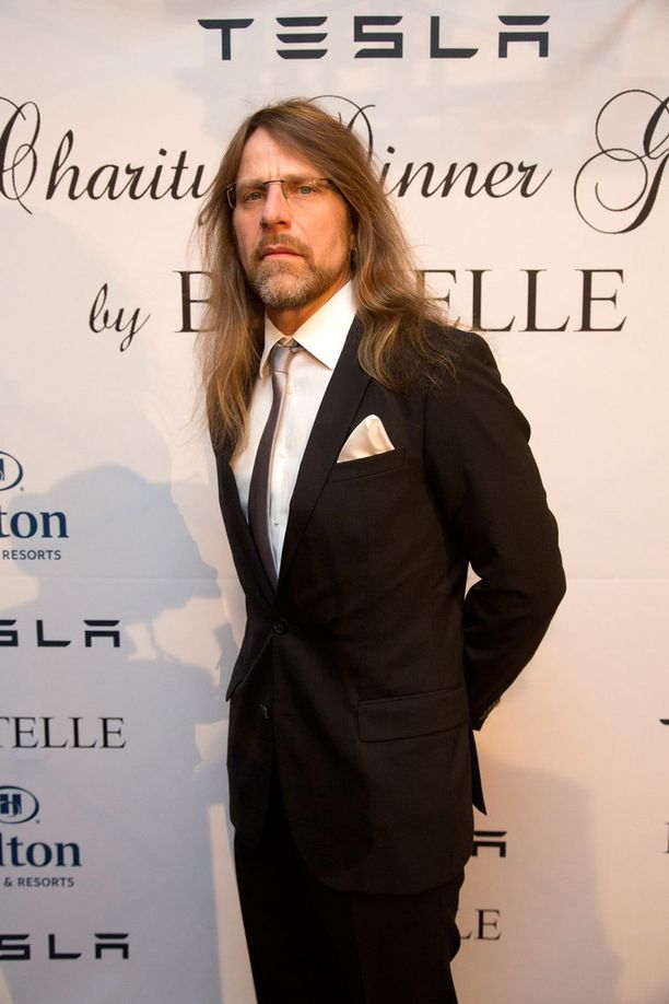 Jone Nikula teki taulun: "Olen kuin Vincent van Gogh"