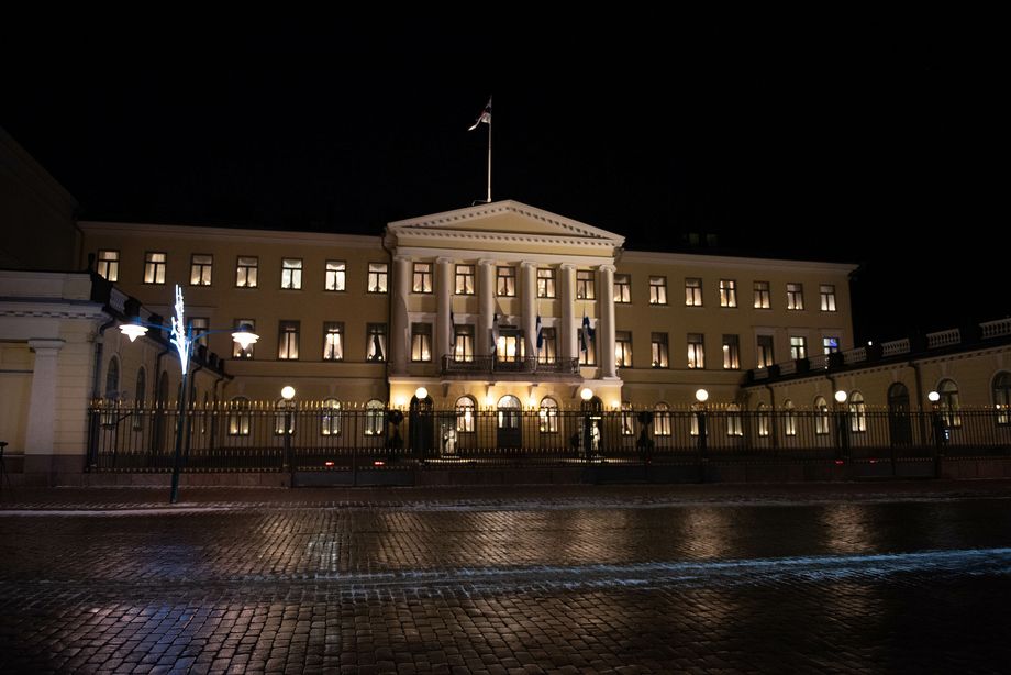 TE: Presidentin palkkiota aiotaan korottaa