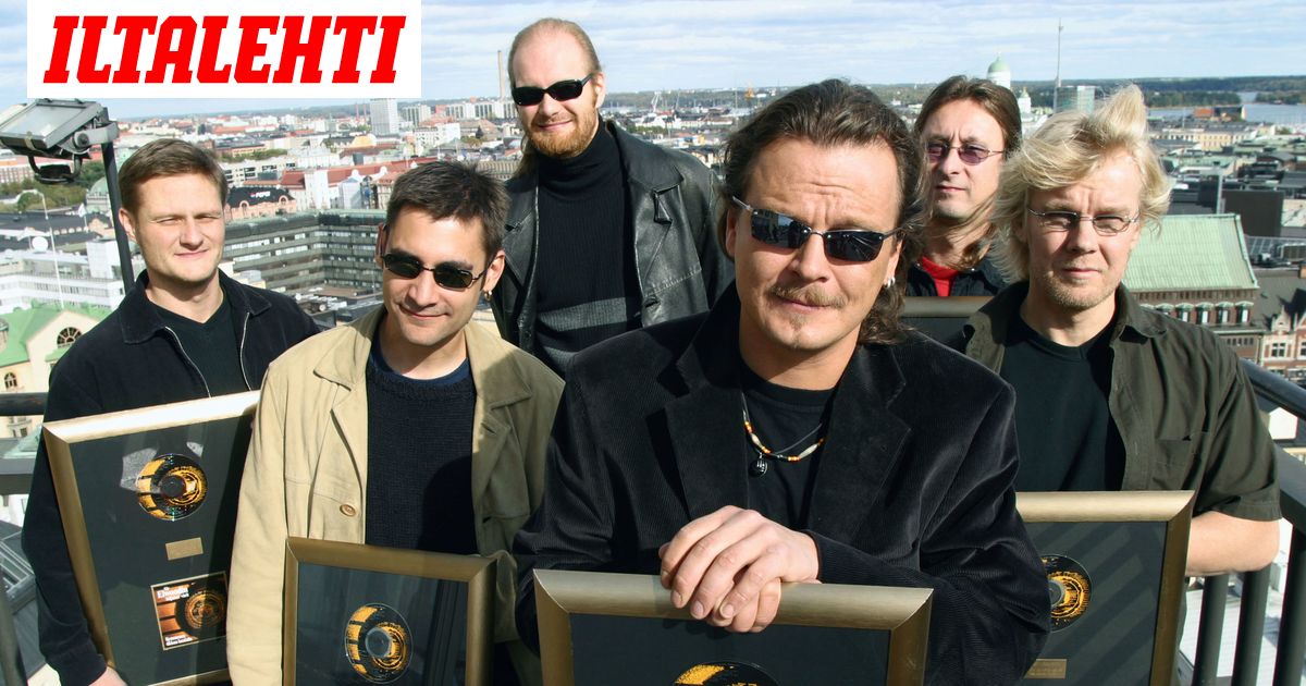 Kirja: Yhtye kertoo totuuden Sir Elwoodin hiljaiset värit -basistin ...