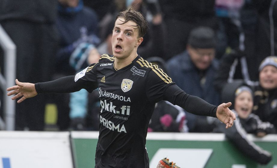 Roope Riski palasi SJK:hon