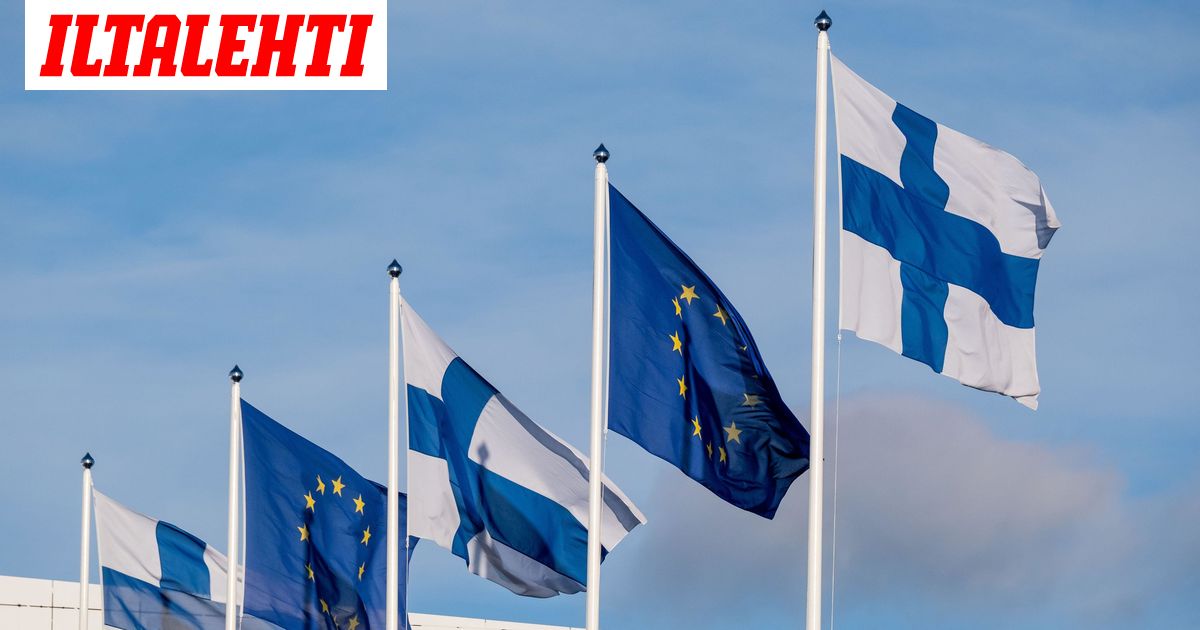 Suomi lisää EU-lipun käyttöä: Jatkossa salkoon Suomen lipun kanssa
