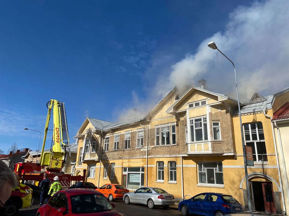 Suuri tulipalo Turun keskustassa tuhosi vanhan puutalon – Palomestari ...