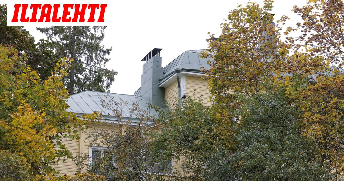 Keravan kartanosurmasta tunnettu rakennus palaa