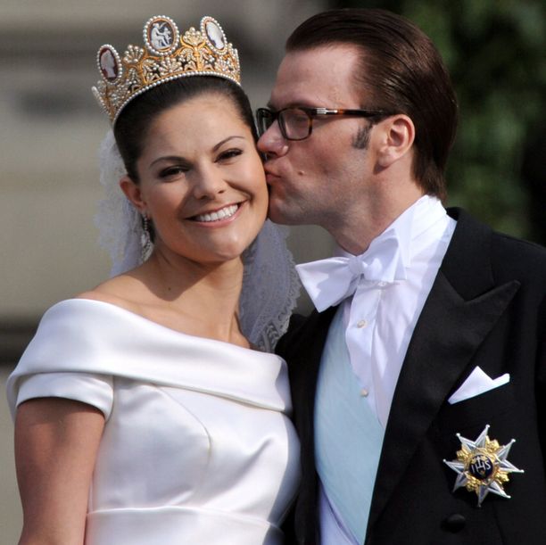 Victoria ja Daniel livahtivat vaivihkaa omista juhlistaan