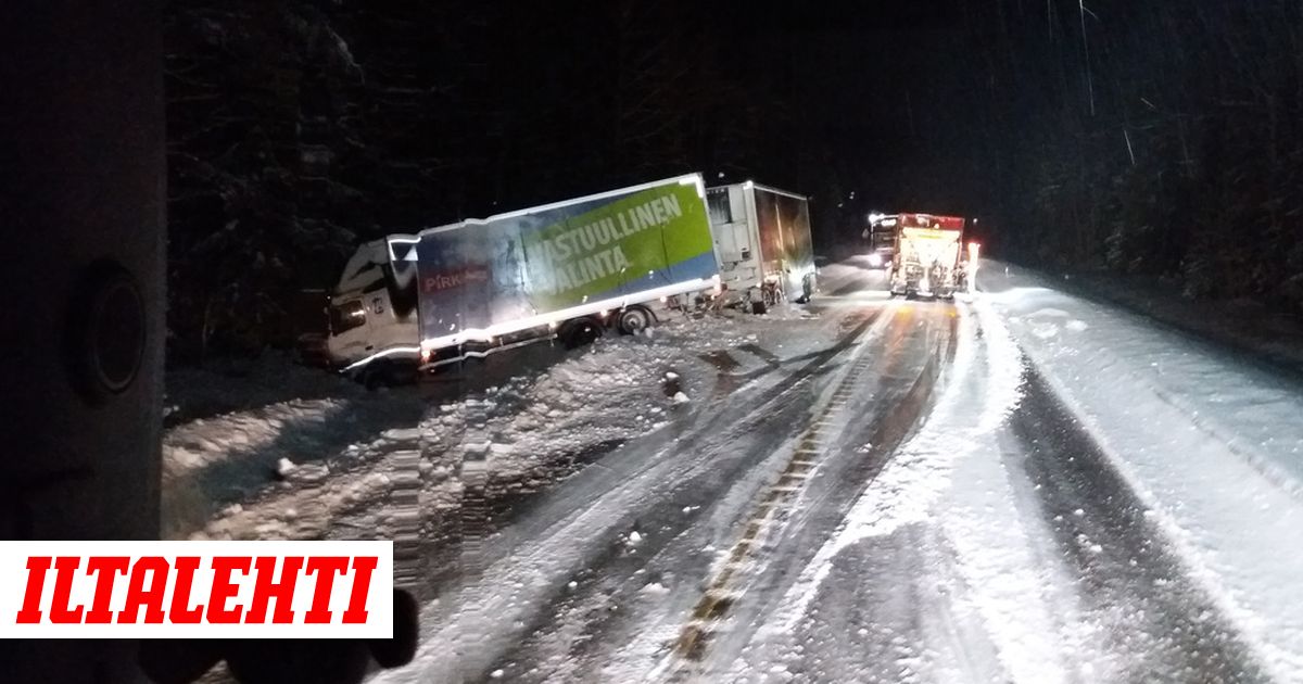Rekka-auto suistui ojaan Joroisissa - onnettomuus haittaa vitostien ...