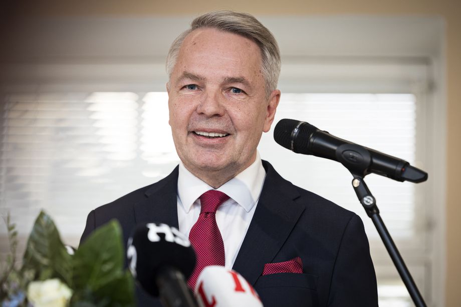 Haaviston ja Rehnin temppuilu on turhaa, sanoo tutkija