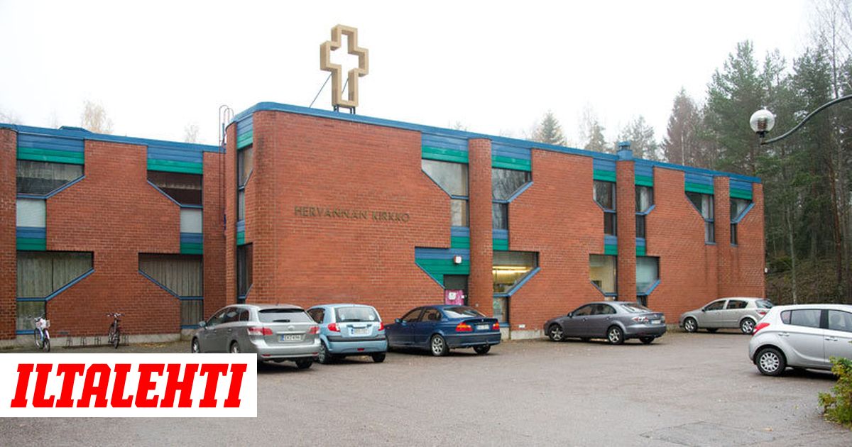 Kirkkojen kauniit ja rumat: "Näyttää likaiselta betonimöhkäleeltä"