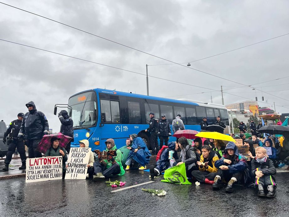 Kansalaisaloite Elokapinan lakkauttamisesta etenee eduskuntaan