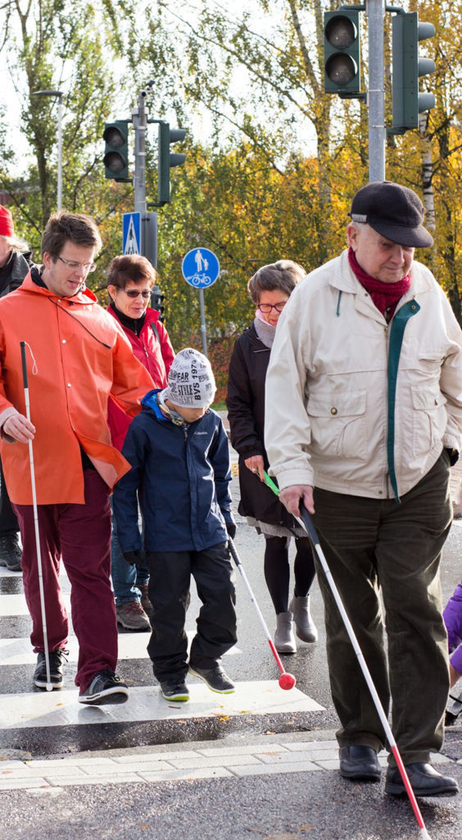 Valkoinen keppi on miljoonien apuväline - käytettiin ensimmäisen kerran ...