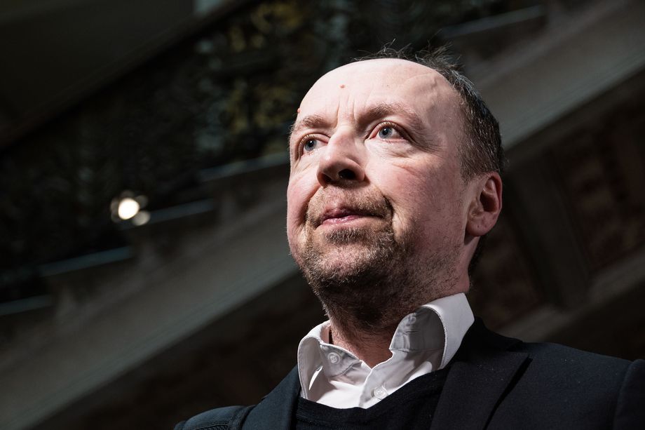 Halla-aho heittää pallon kesätauon keskeyttämisestä oppositioon ...