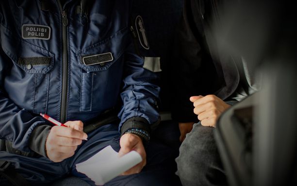 Tappaja tappoi taas, naiseen yli 40 veitseniskua