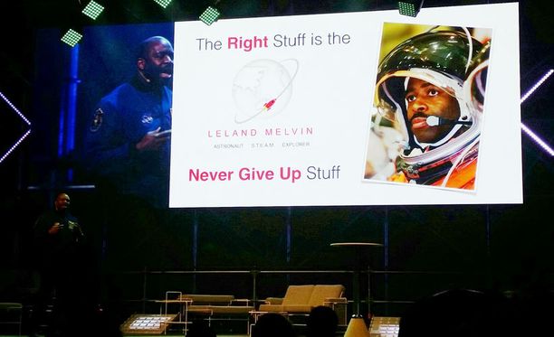 Astronautti: Sodat loppuisivat, jos kaikki kävisivät avaruudessa