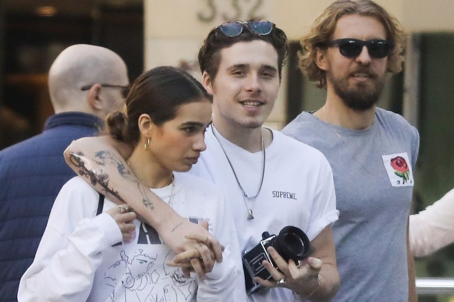 Brooklyn Beckham hempeili mallityttöystävänsä kanssa – pusutteli avoimesti