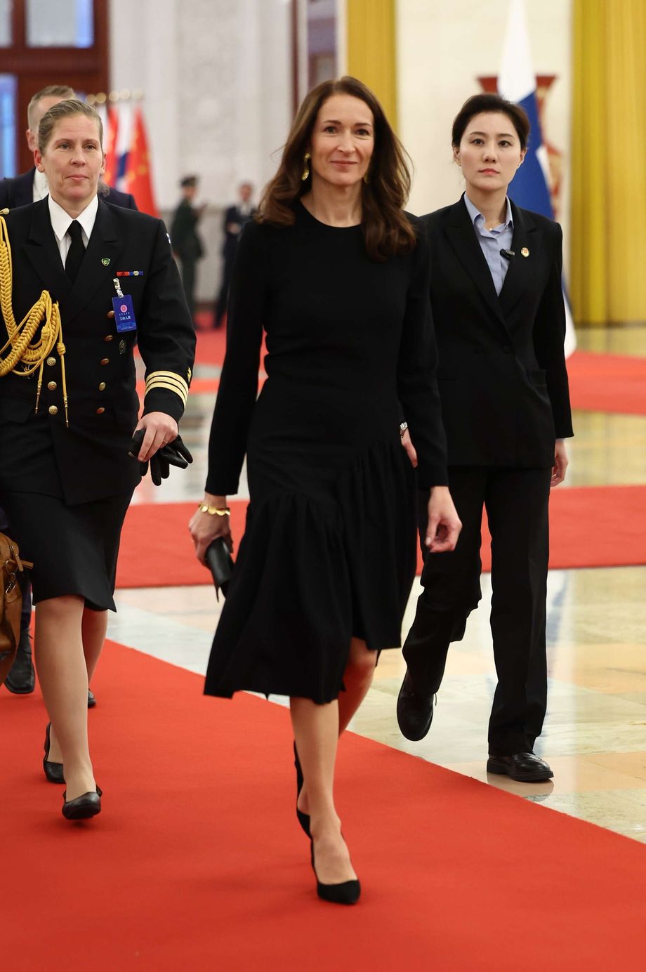 Tällaisessa asussa Suzanne Innes-Stubb säteili valtiovierailulla ...