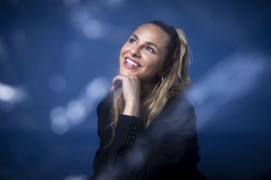 Laulaja Ilta sai tuomitsevaa palautetta, kun hän paljasti parisuhteensa ...