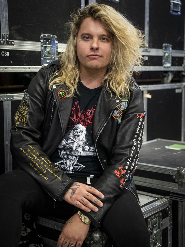 Archie Cruz lataa suorat sanat Suomesta