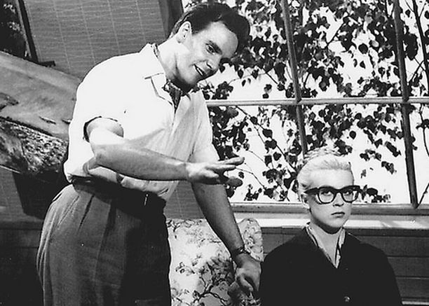 LA: Opettajatar seikkailee