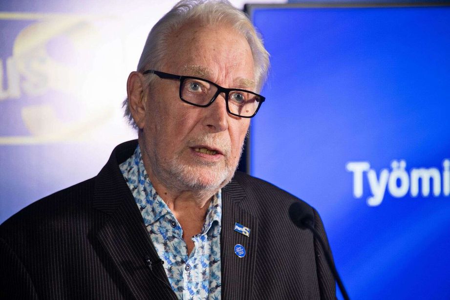 PS:n puoluekokous alkoi räväkästi – Matti Putkonen haukkui median lyttyyn