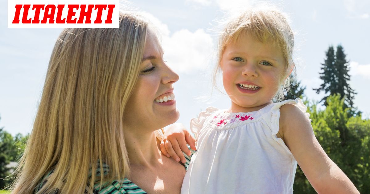 Sairaanhoitaja, lähihoitaja, lastenhoitaja - moni äiti on joku näistä