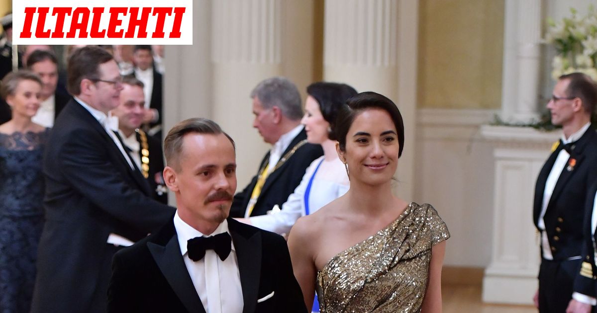 Jasper Pääkkönen ja Alexandra Escat ottivat koiranpennun