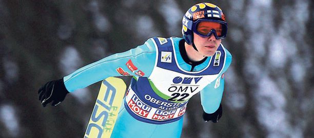Harri Olli hyppää mc-avauksessa