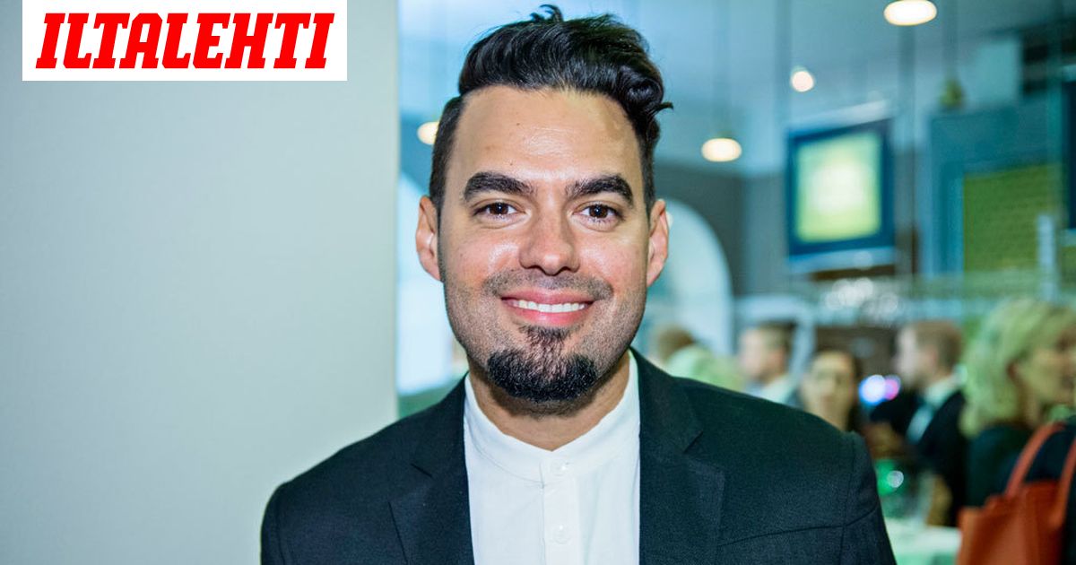 Axl Smith julkaisi lomakuvan lentokoneesta - matkustuskielto peruttiin ...