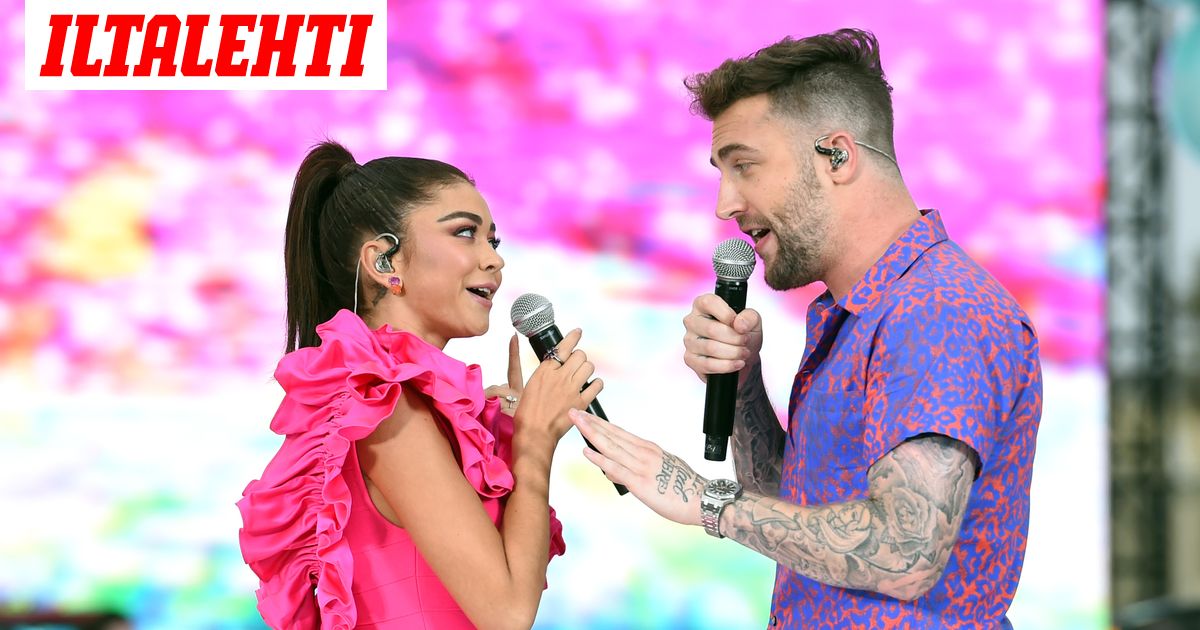 Moderni perhe -näyttelijä Sarah Hyland esiintyi Teen Choise -gaalassa