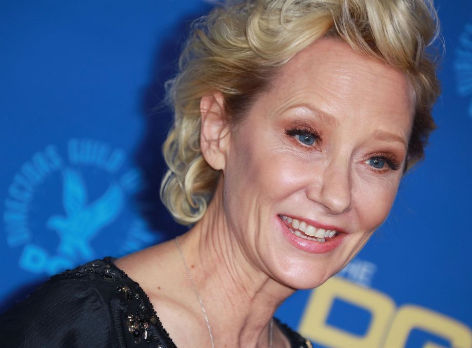 Anne Hechen poika julkaisi riipaisevan kirjoituksen