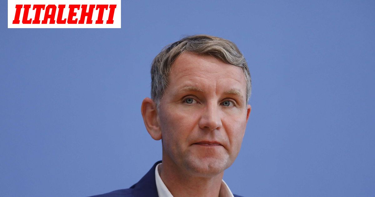 Saksalaispoliitikolle sakot natsien tunnuslauseesta