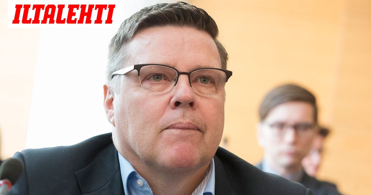 Syyttäjä: Aarnio harrasti prostituoidun kanssa seksiä työaikana